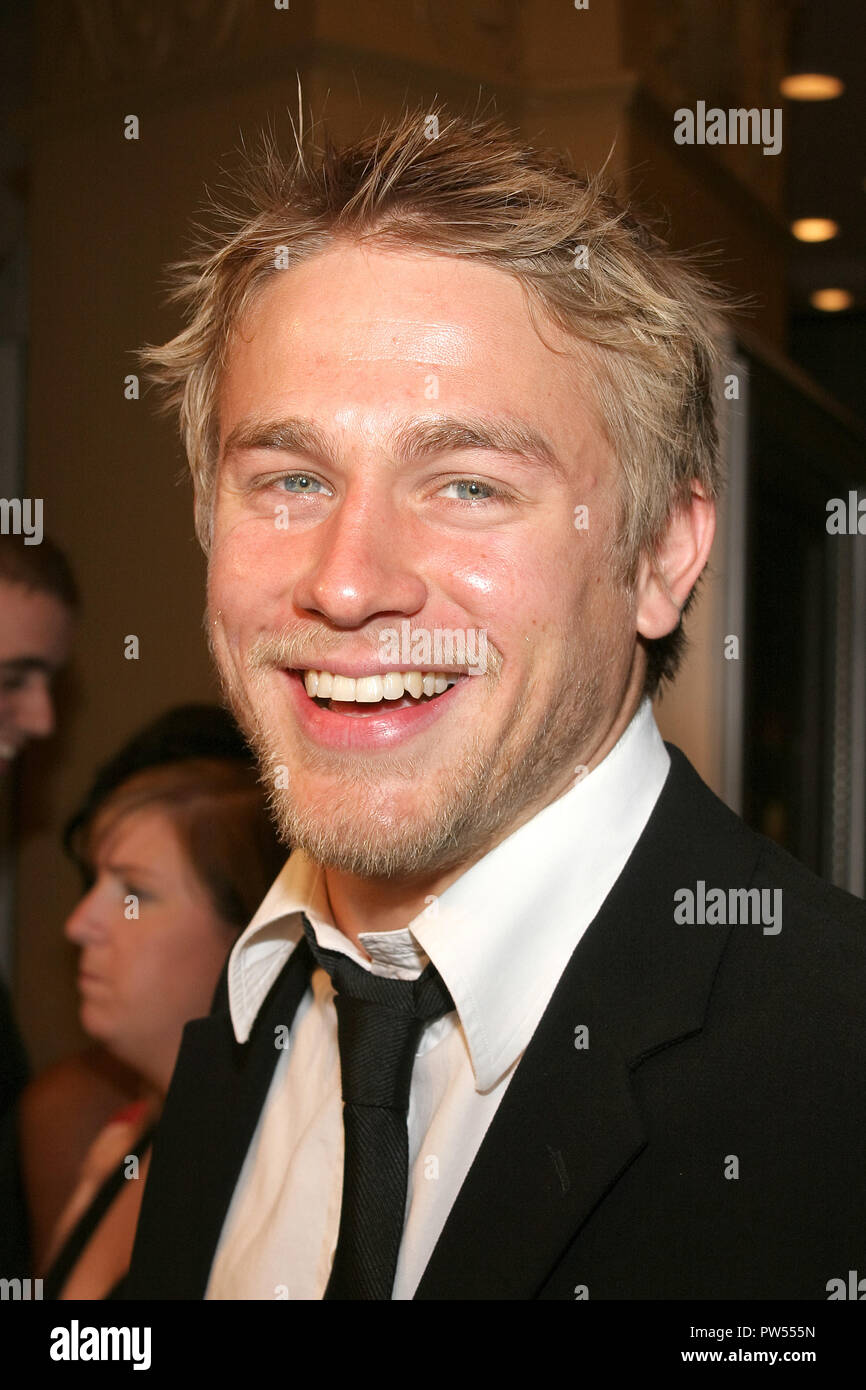 Charlie Hunnam 11/16/06 CHILDREN OF MEN @ Mann Village Theatre ...
