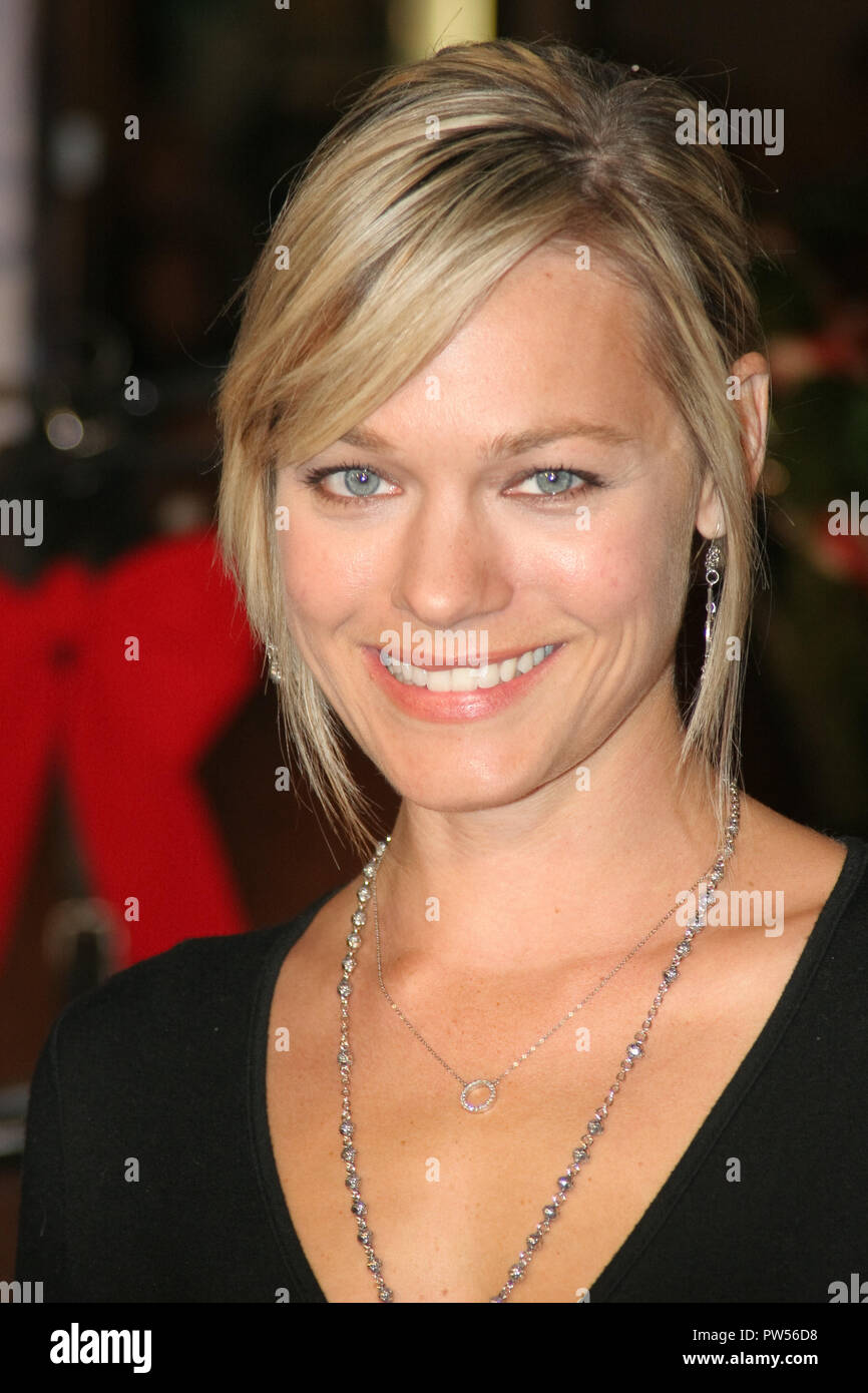 Pin Peta Wilson High Peta Wilson Pictures And Photos | Fandango