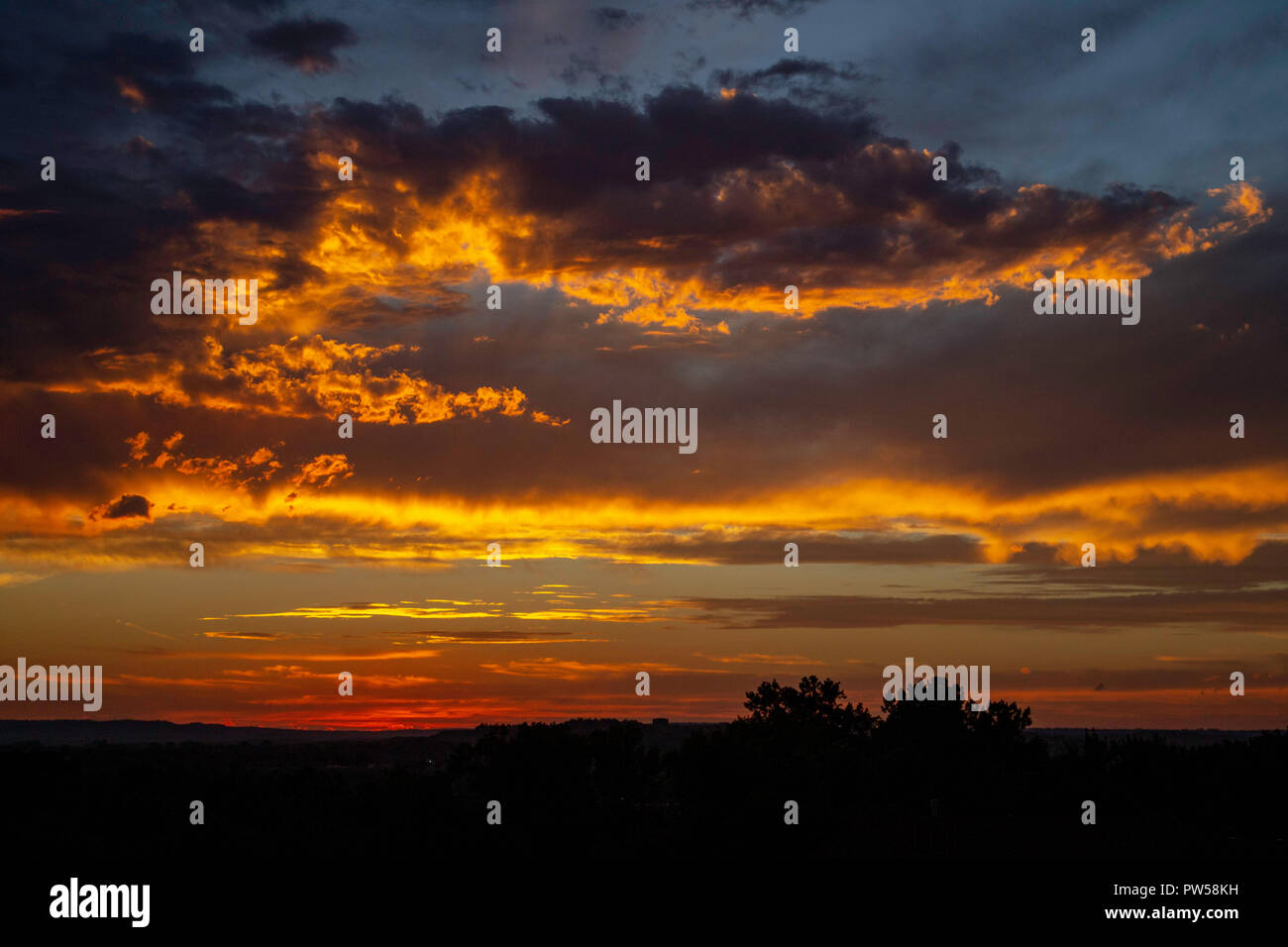 Beautiful sky after sunset hi-res stock photography and images - Alamy