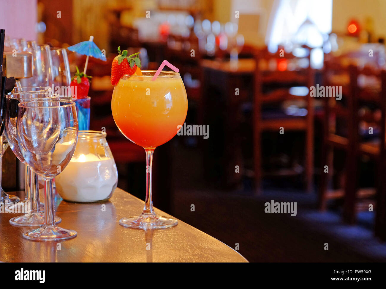Cocktail on a bar in a cafe / bar/ restaurant Stock Photo - Alamy