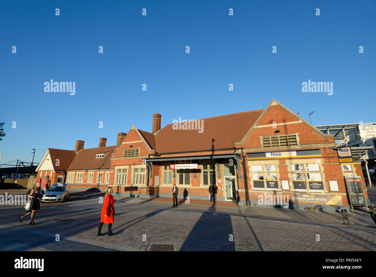 Southend on sea southend victoria station hi-res stock photography and ...