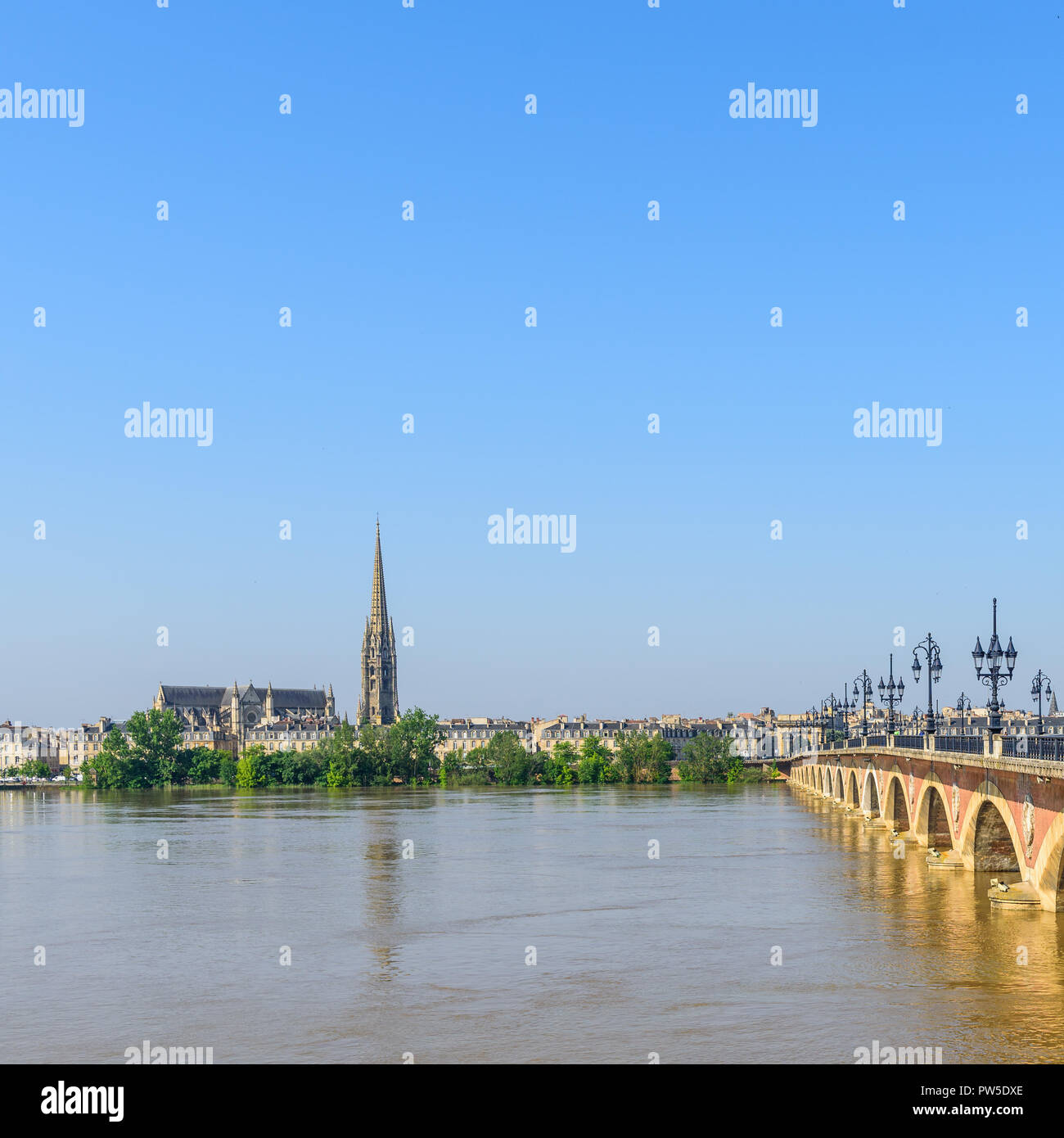 Saint Pierre bridge crossing Garonne river at Bordeaux, France. Copy ...