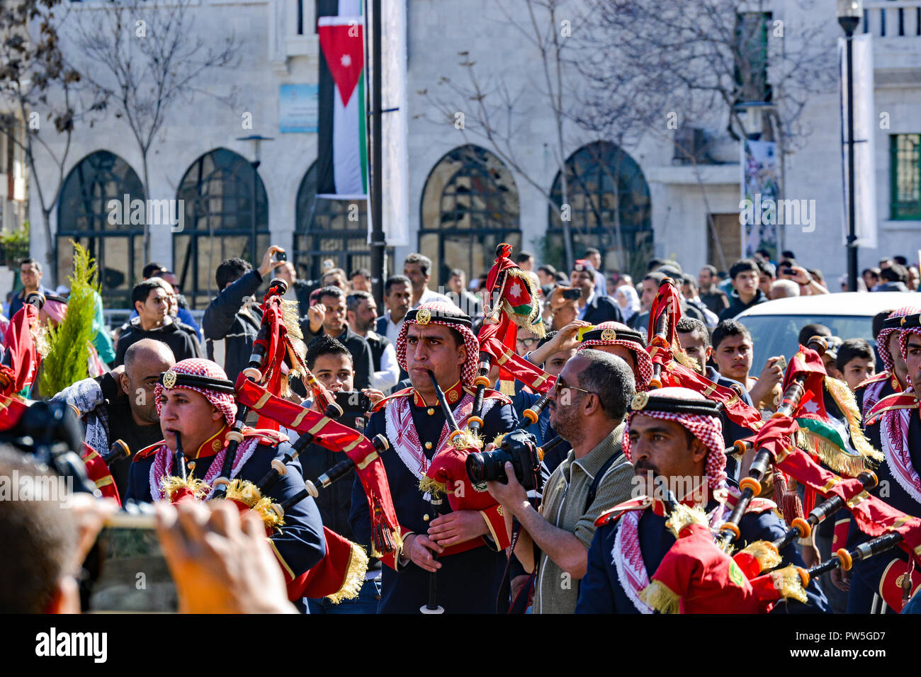 Marching band uniforms hi-res stock photography and images - Alamy