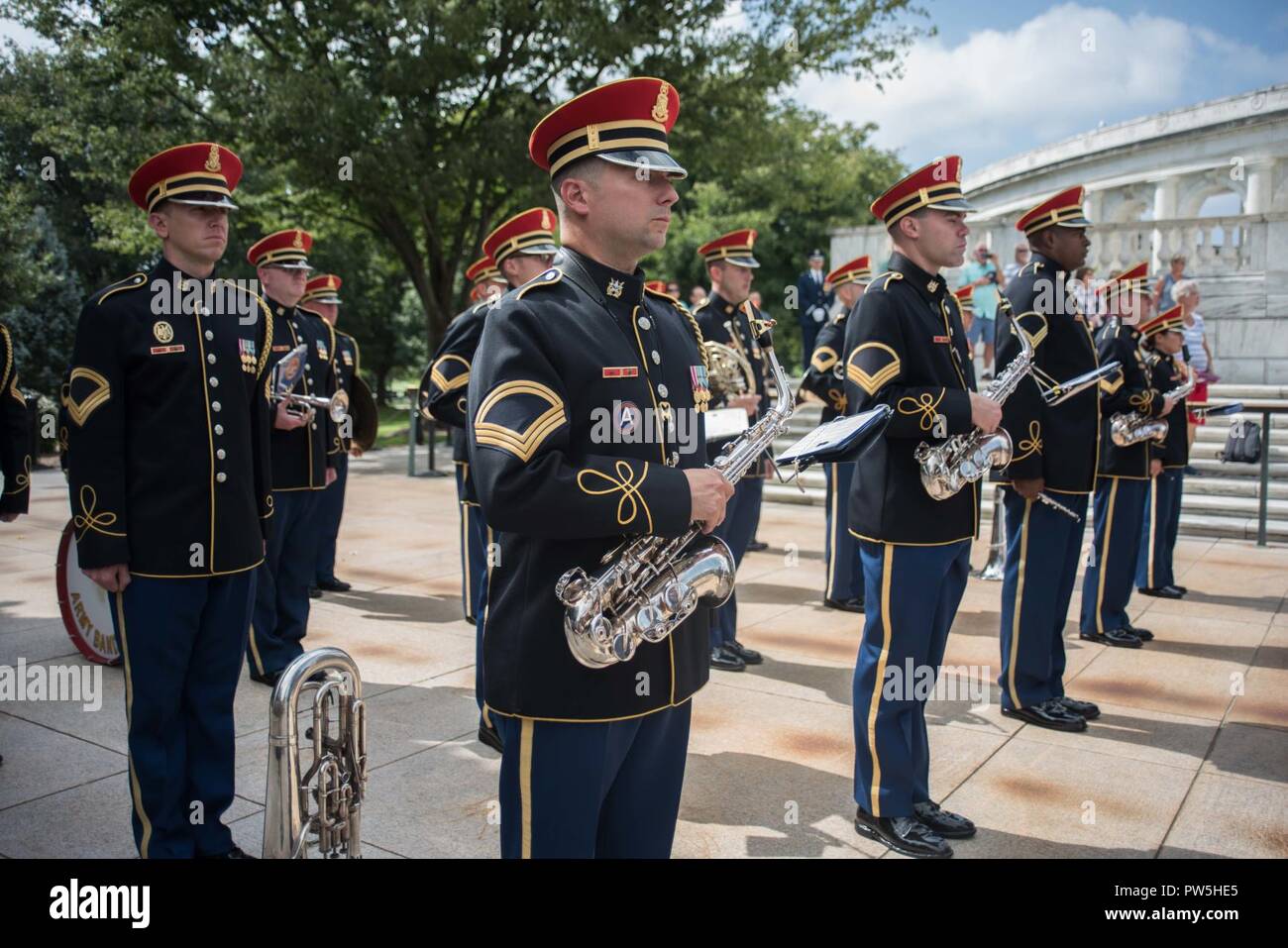 Soldiers assigned to the United States Army Band "Pershing's Own ...
