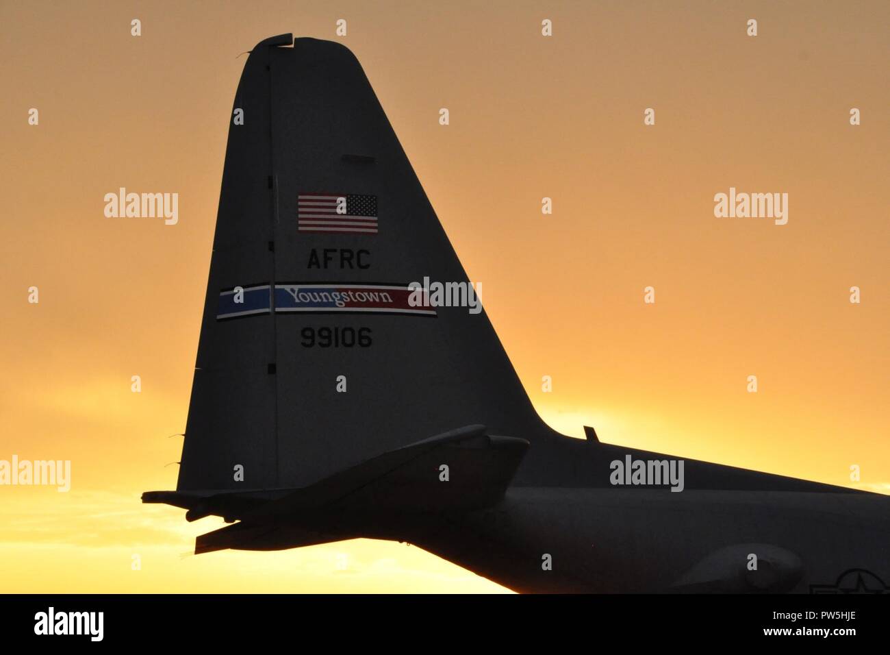 910th airlift wing hi-res stock photography and images - Alamy