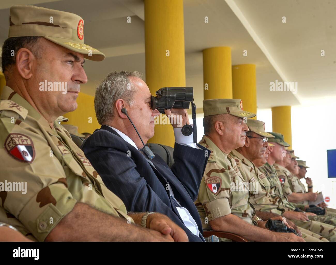 Exercise bright star 17 hi-res stock photography and images - Alamy