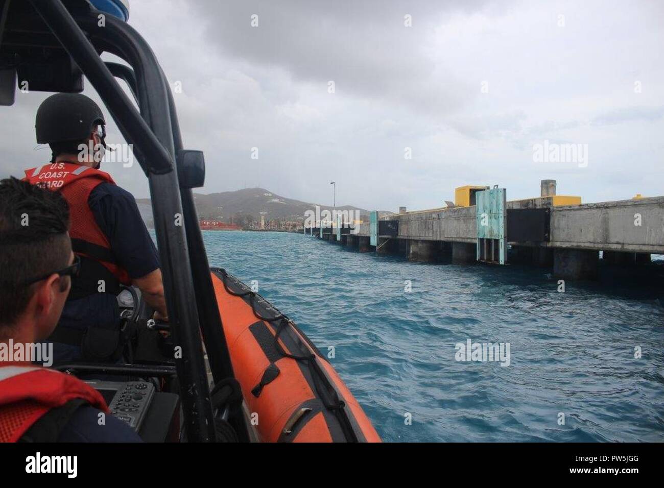 U s coast guard cutter valiant hi-res stock photography and images - Alamy