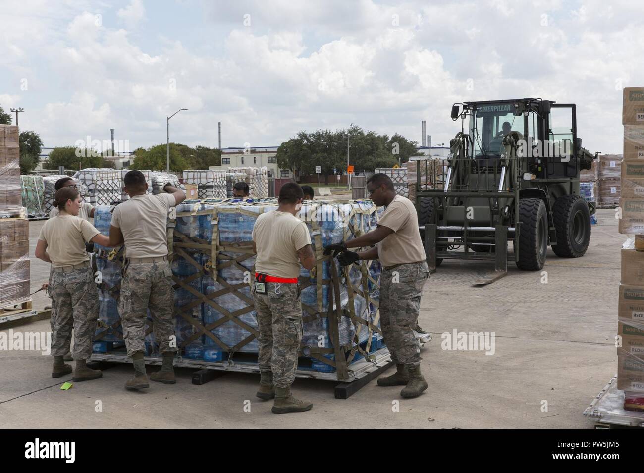 74th aerial port squadron hi-res stock photography and images - Alamy