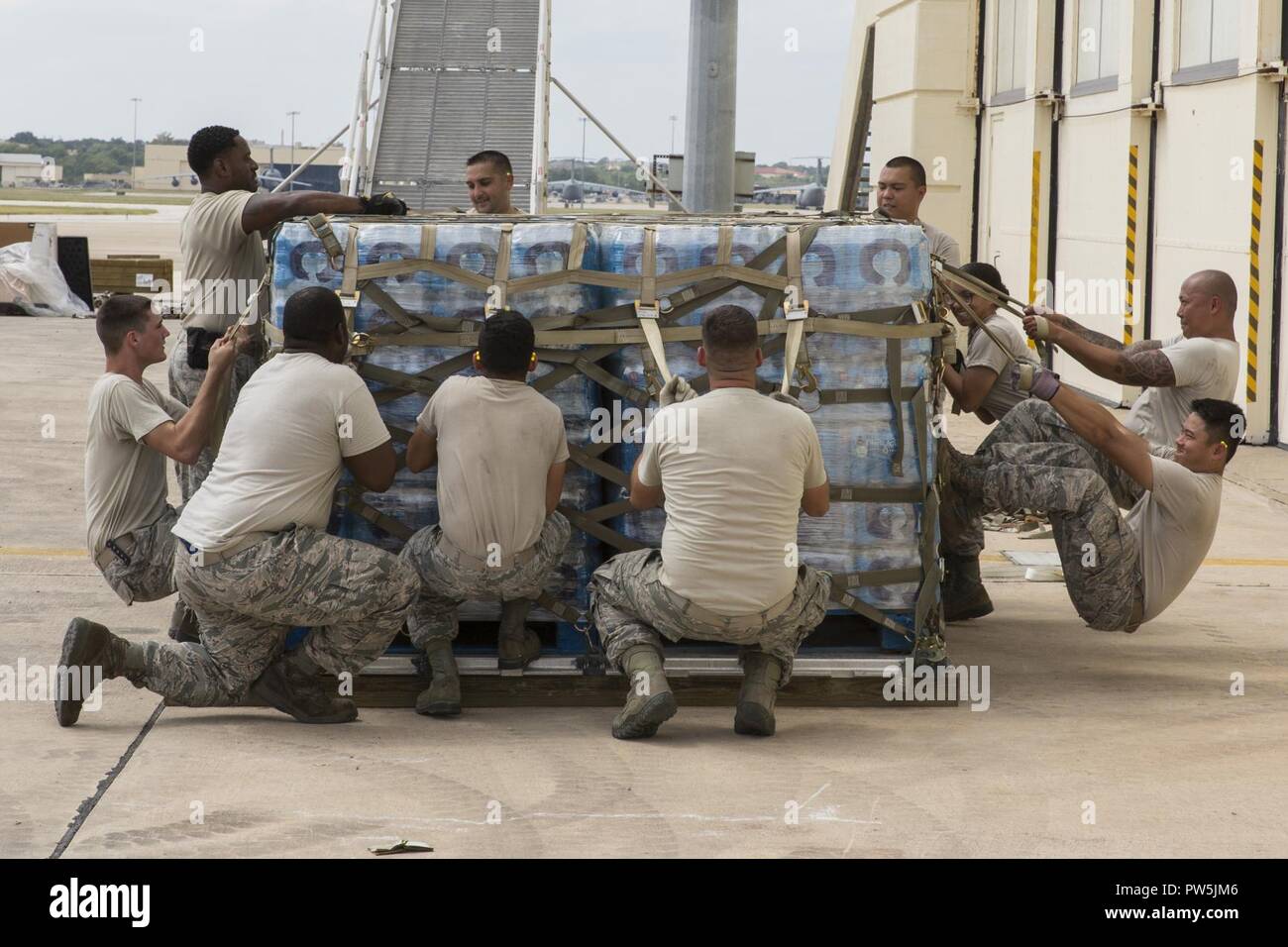 74th aerial port squadron hi-res stock photography and images - Alamy