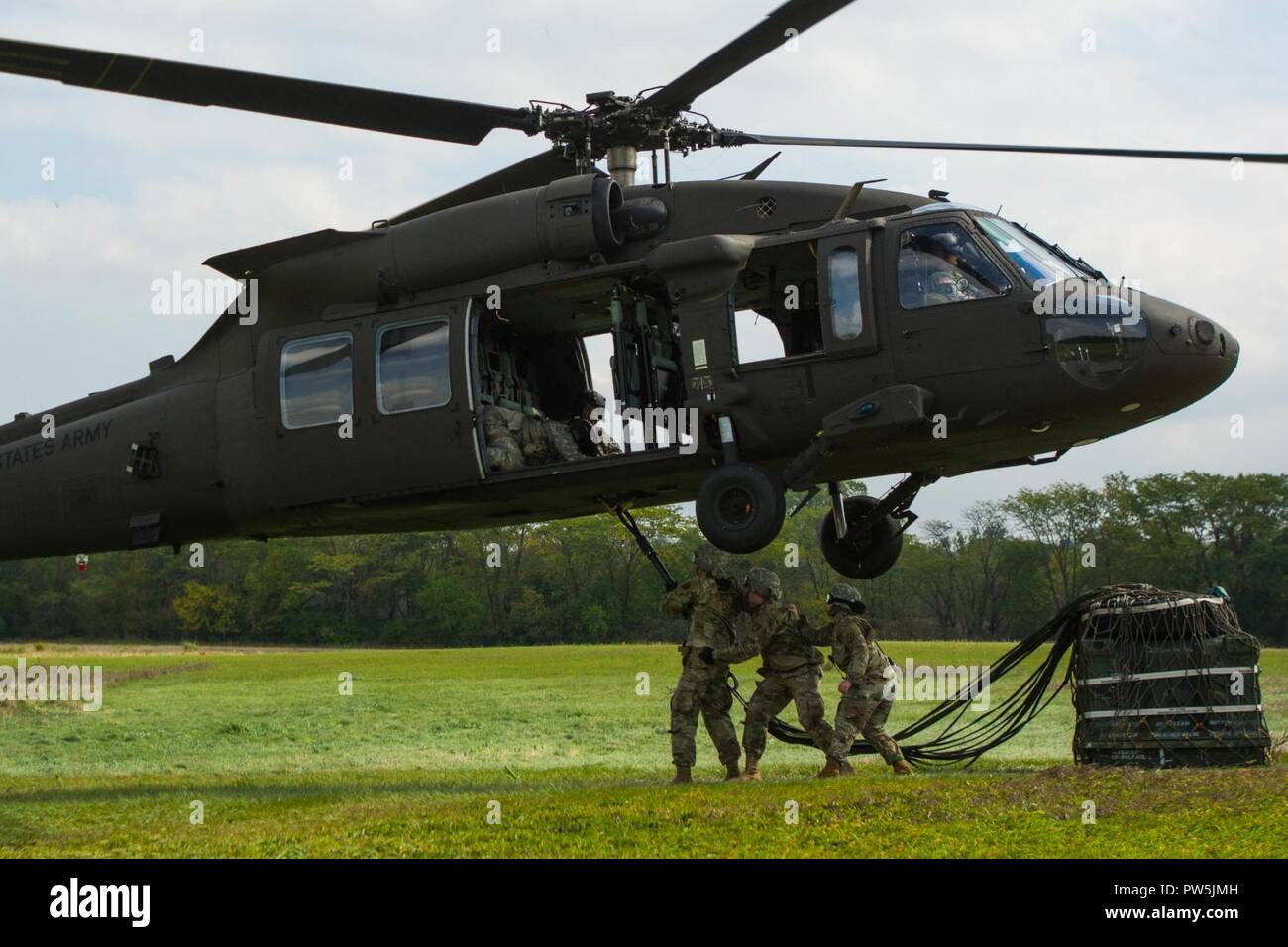 Cargo loading procedure hi-res stock photography and images - Alamy