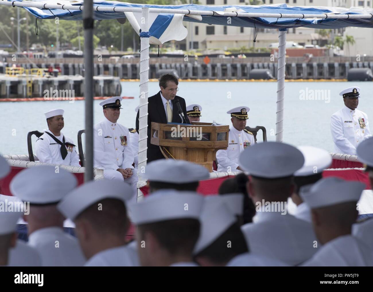 PEARL HARBOR (Sept. 21, 2017) Guest speaker, retired Navy Capt. William ...