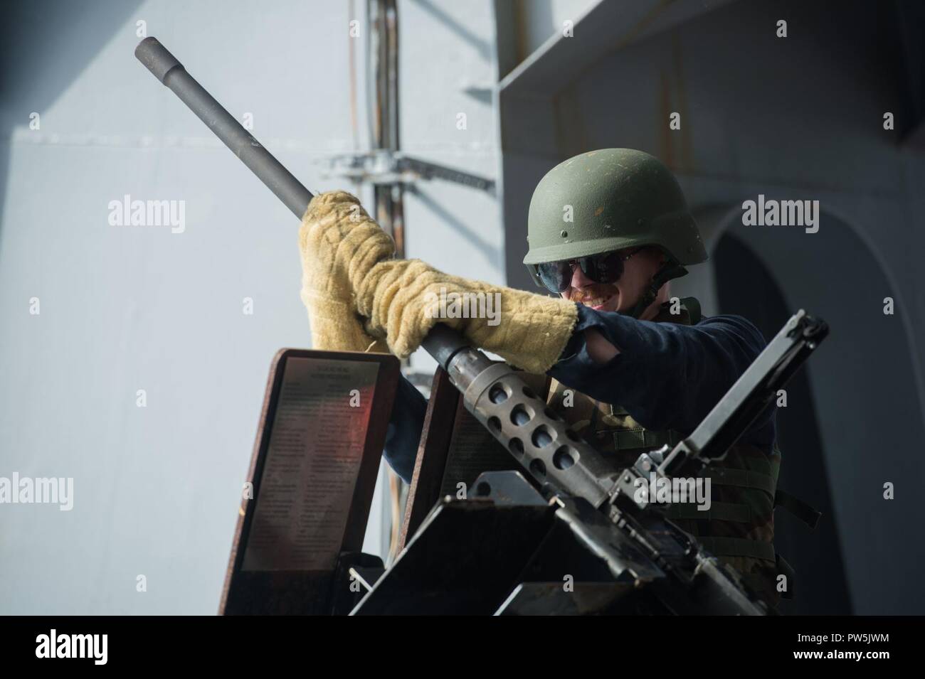 PACIFIC OCEAN (Sept. 20, 2017) Gunner's Mate 3rd Class Logan Harms ...