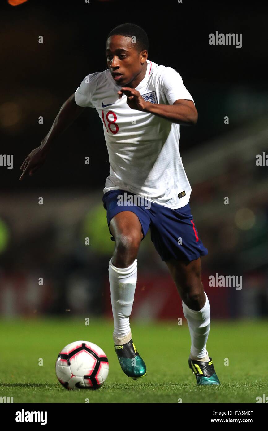 Chesterfield fc team hi-res stock photography and images - Alamy