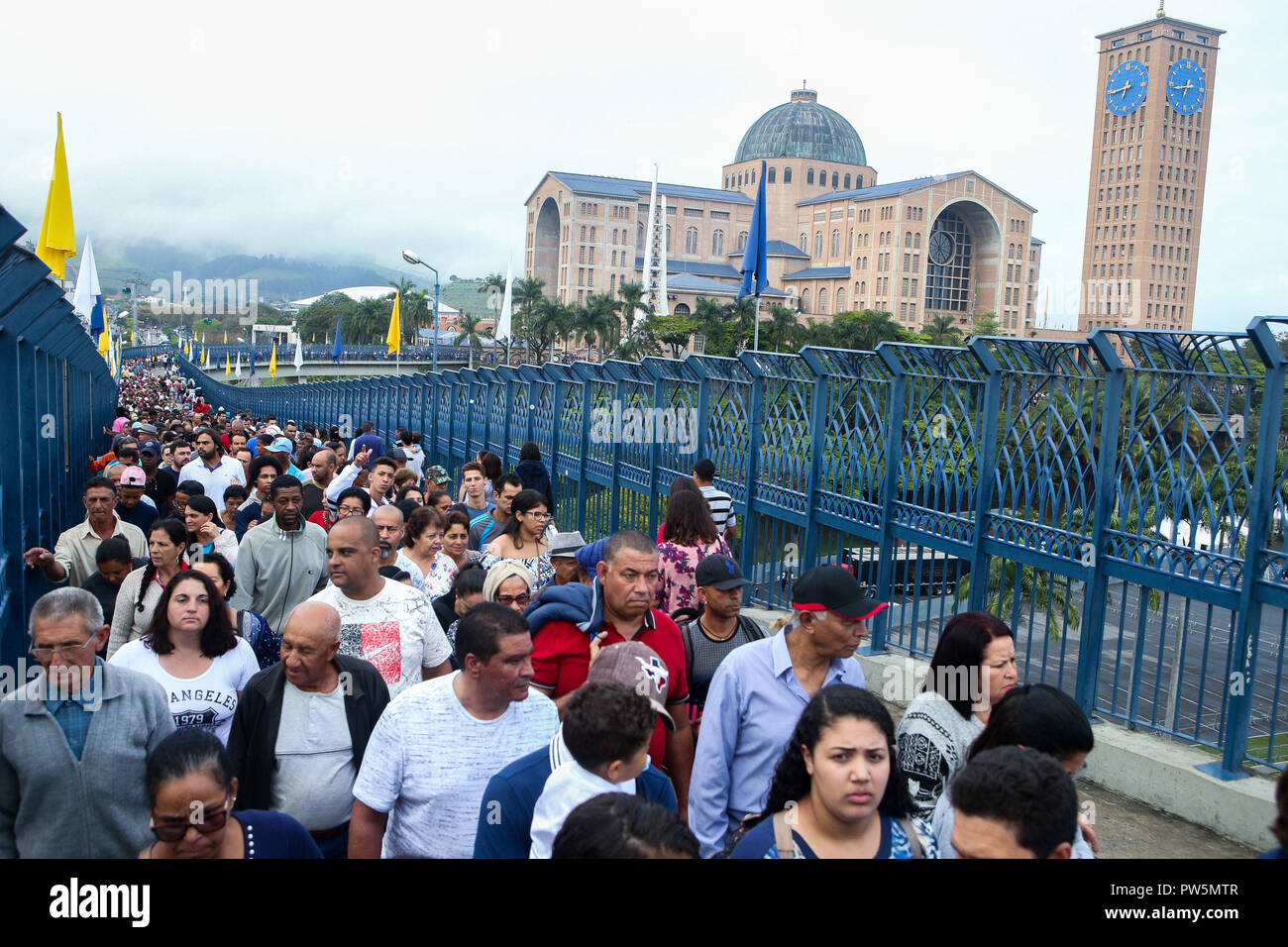 12 octuber hi-res stock photography and images - Alamy