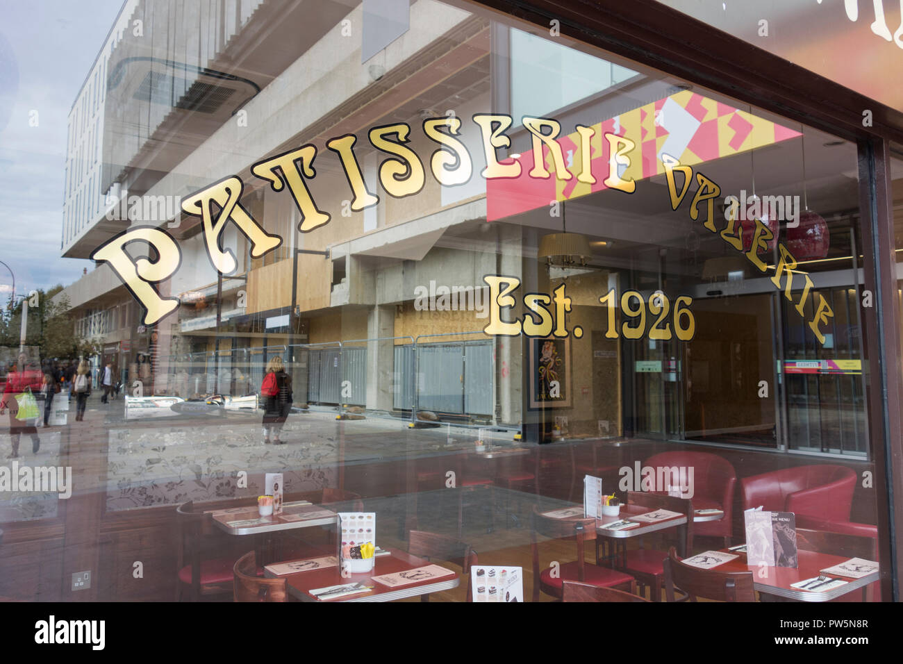 Kings mall hammersmith hi-res stock photography and images - Alamy
