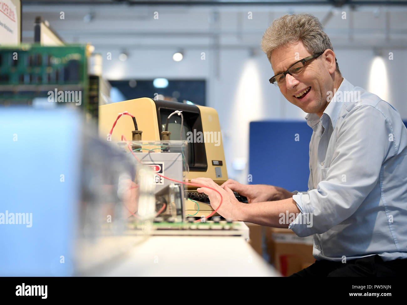 Vintage computing hi-res stock photography and images - Alamy