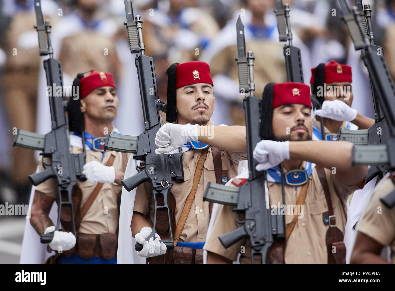 Madrid, Spain. 12th Oct, 2018. Soldiers seen marching with their rifles ...
