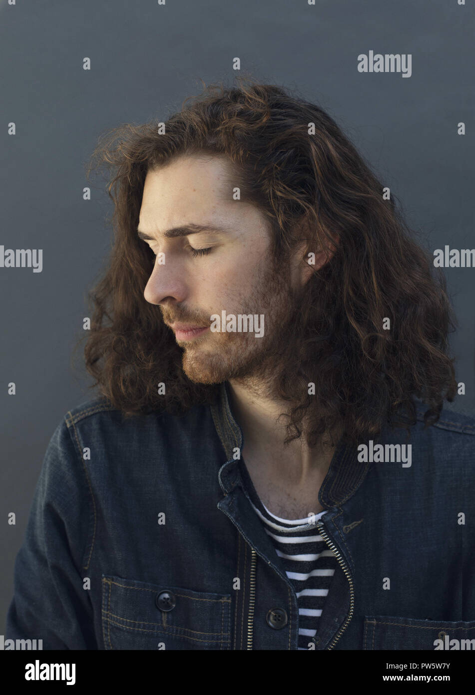 Hozier take me to church hi-res stock photography and images - Alamy