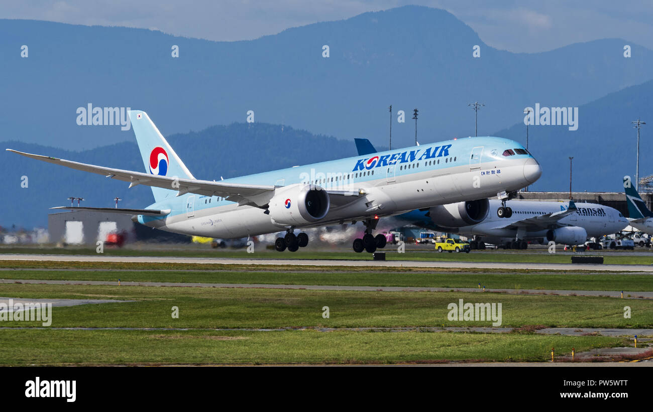 Richmond, British Columbia, Canada. 19th Sep, 2018. A Korean Air Boeing ...