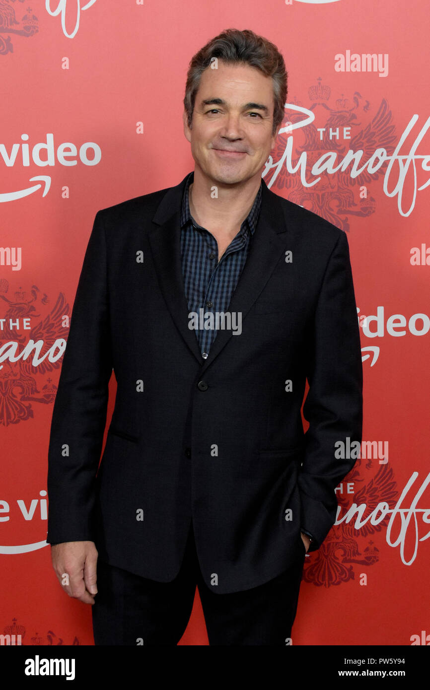 Jon tenney hi-res stock photography and images - Alamy