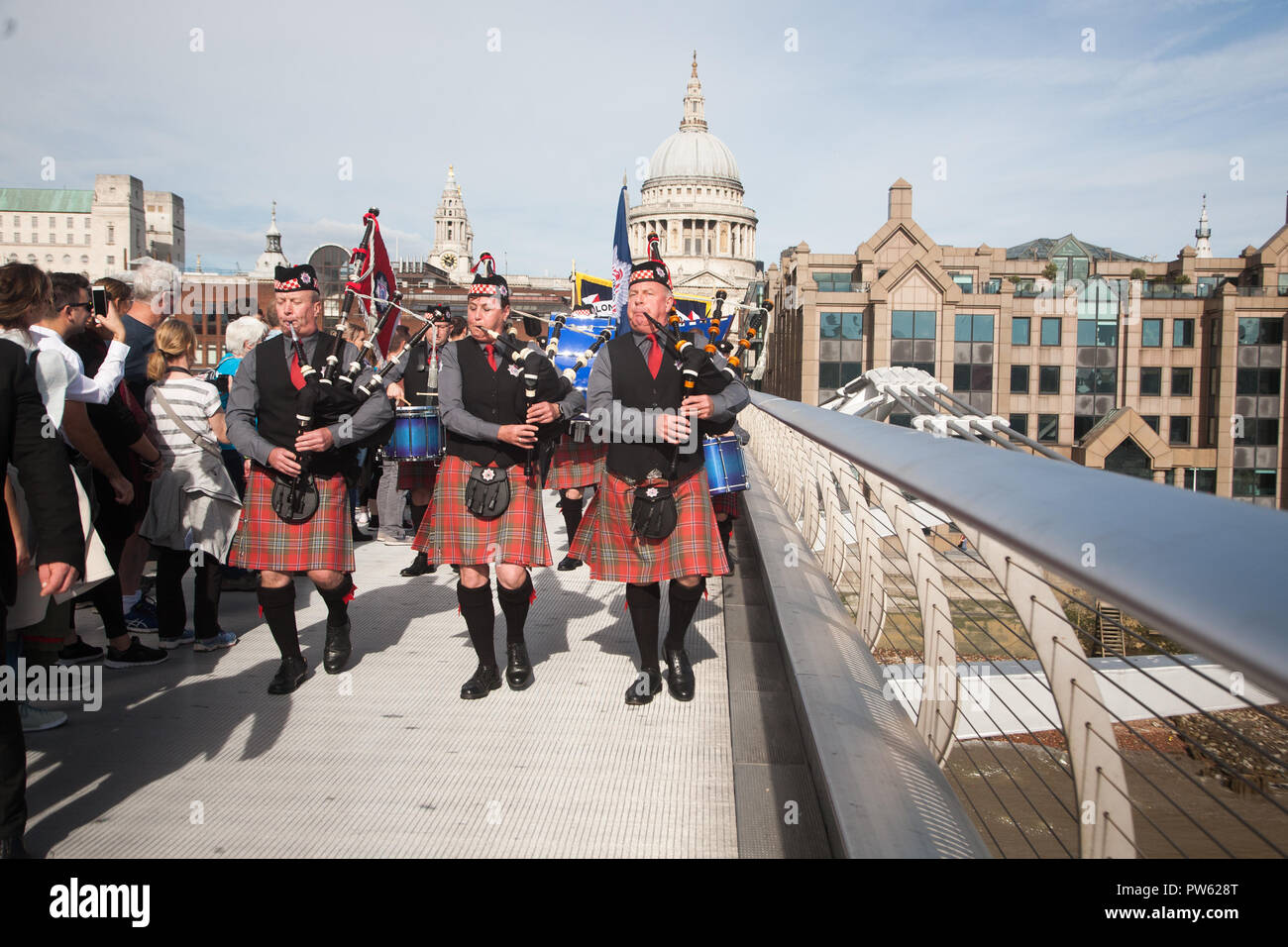 British national fire service fireman hi-res stock photography and ...