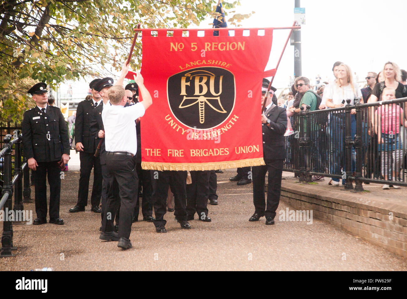 British national fire service fireman hi-res stock photography and ...