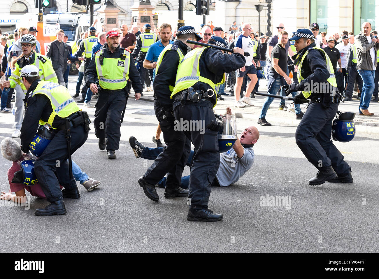 Crowd trouble football hi-res stock photography and images - Alamy