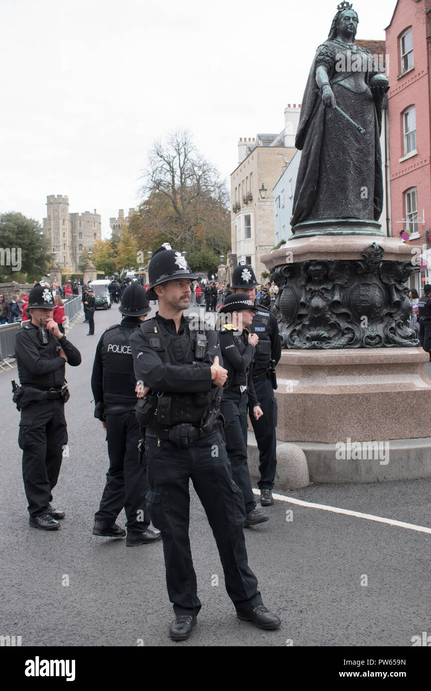 Princess eugenie windsor castle hi-res stock photography and images - Alamy