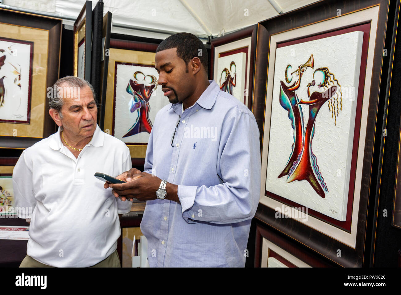 Artist aaron reed hi-res stock photography and images - Alamy