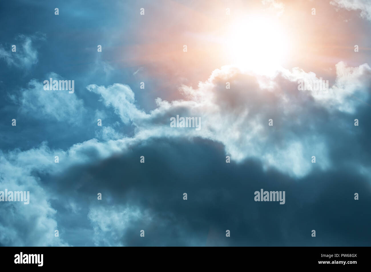 Beautiful sun dark clouds hi-res stock photography and images - Alamy