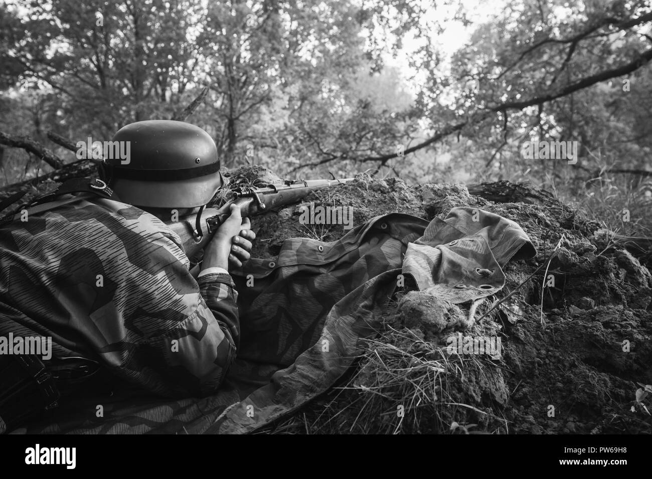 Ambush Black and White Stock Photos & Images - Alamy