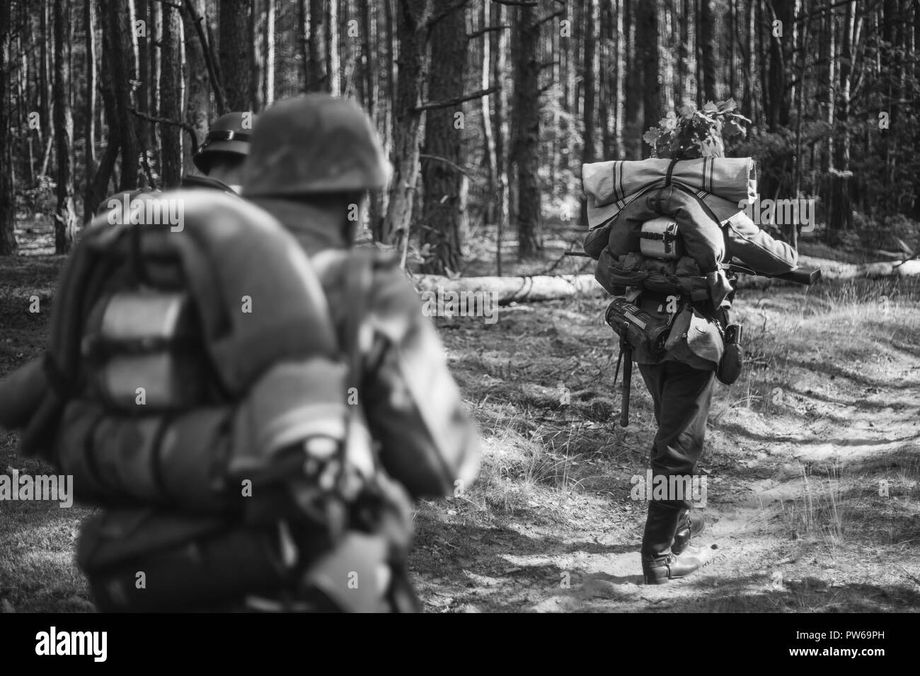 Ww2 soldiers reenactment Black and White Stock Photos & Images - Alamy