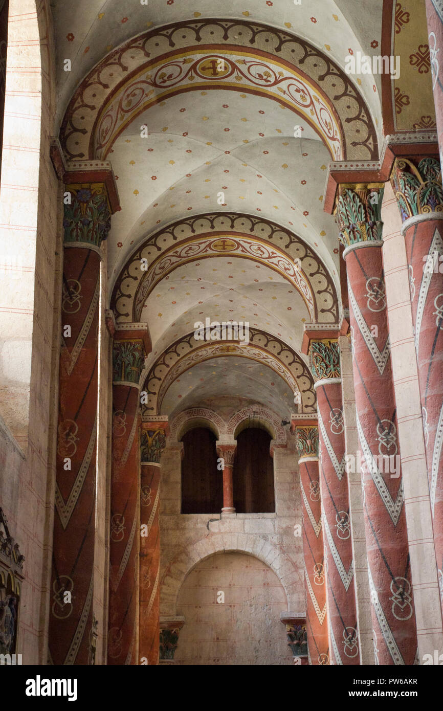 Side aisle Saint-Austremoine Issoire, France Stock Photo - Alamy