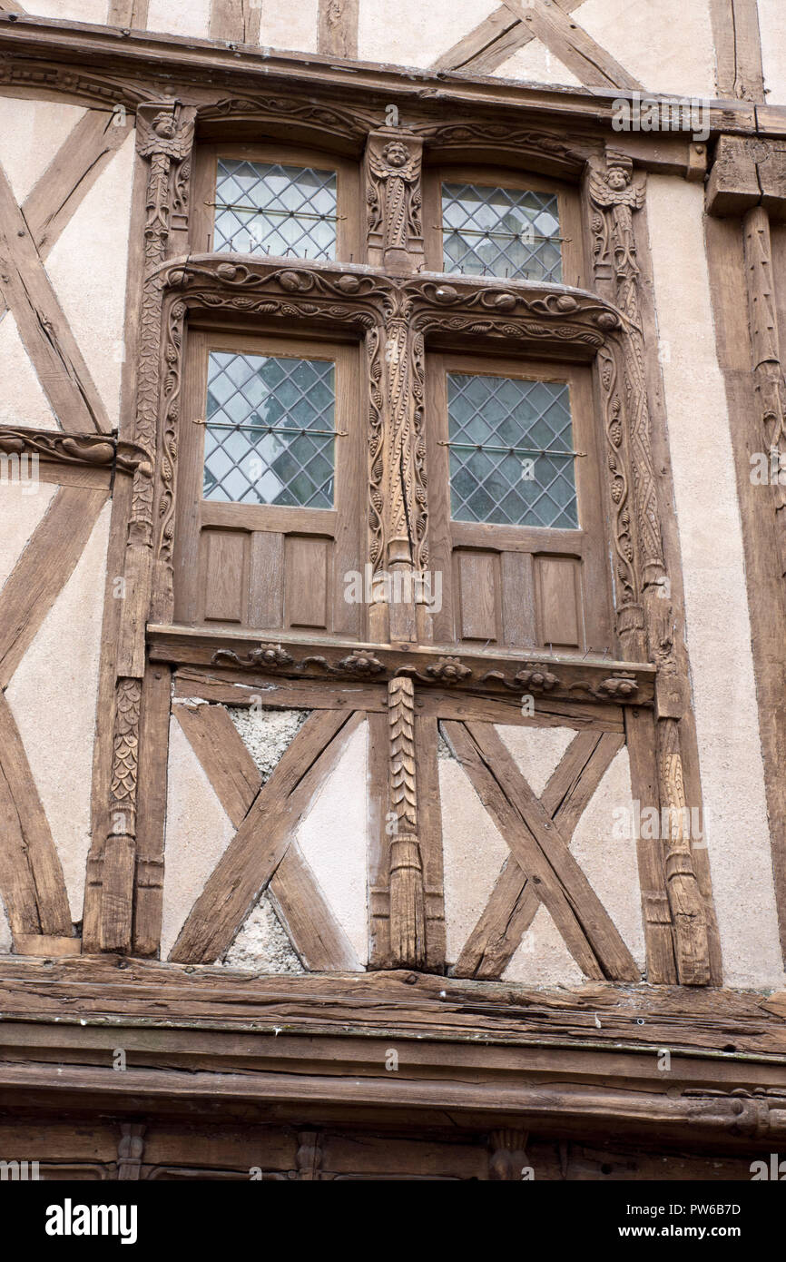 16th century architecture window hi-res stock photography and images ...