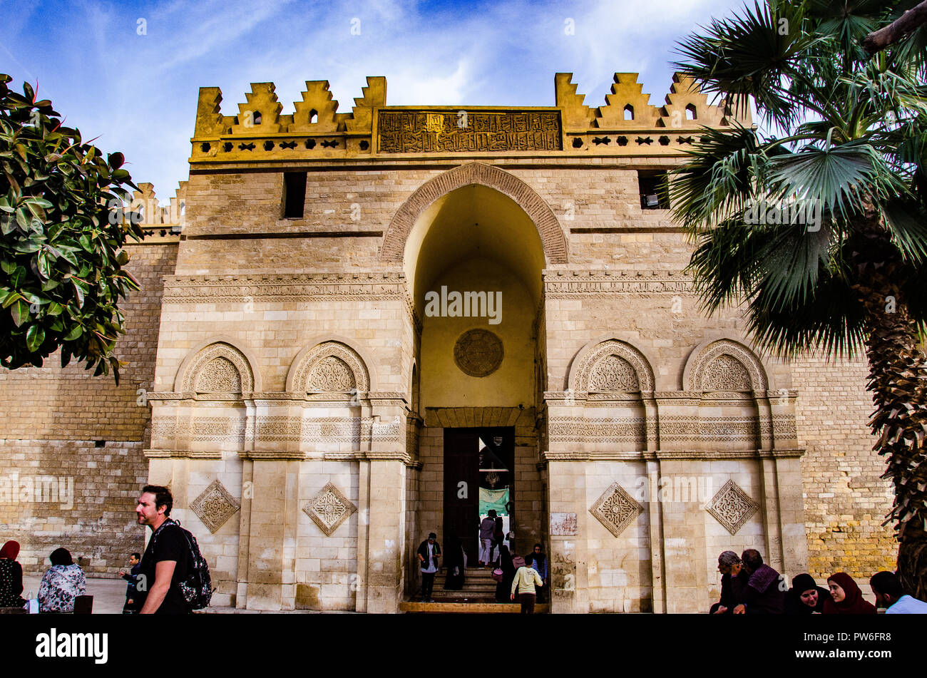 Cairo, Egypt - April 2018. Typical mosque in Cairo suk Stock Photo - Alamy