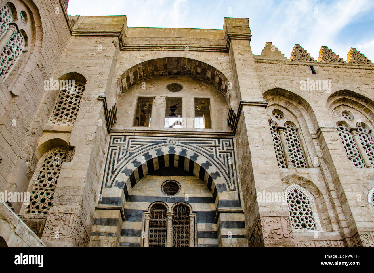 Cairo, Egypt - April 2018. Typical mosque in Cairo suk Stock Photo - Alamy