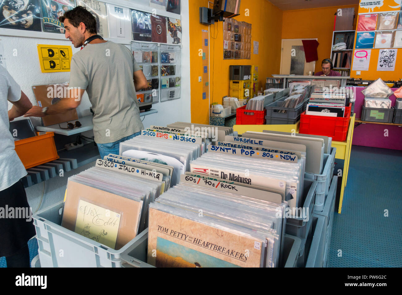 Interior record store hi-res stock photography and images - Alamy