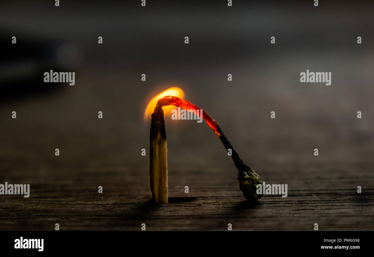 Burned matchsticks hi-res stock photography and images - Alamy
