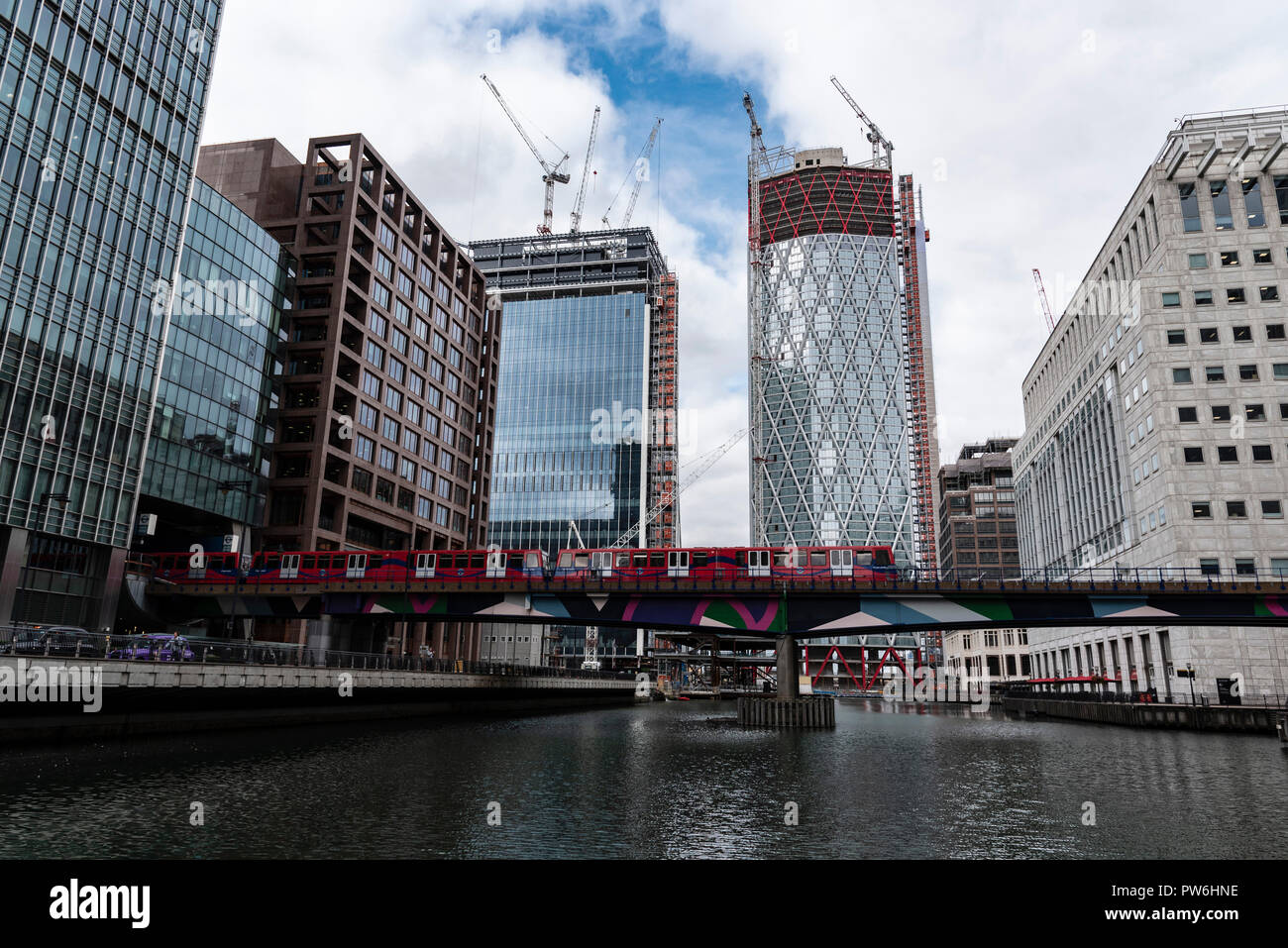 Canary wharf tower development hi-res stock photography and images - Alamy