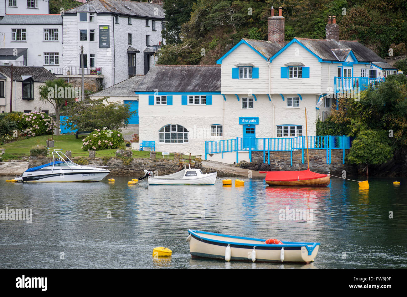 Daphne du maurier house hi-res stock photography and images - Alamy