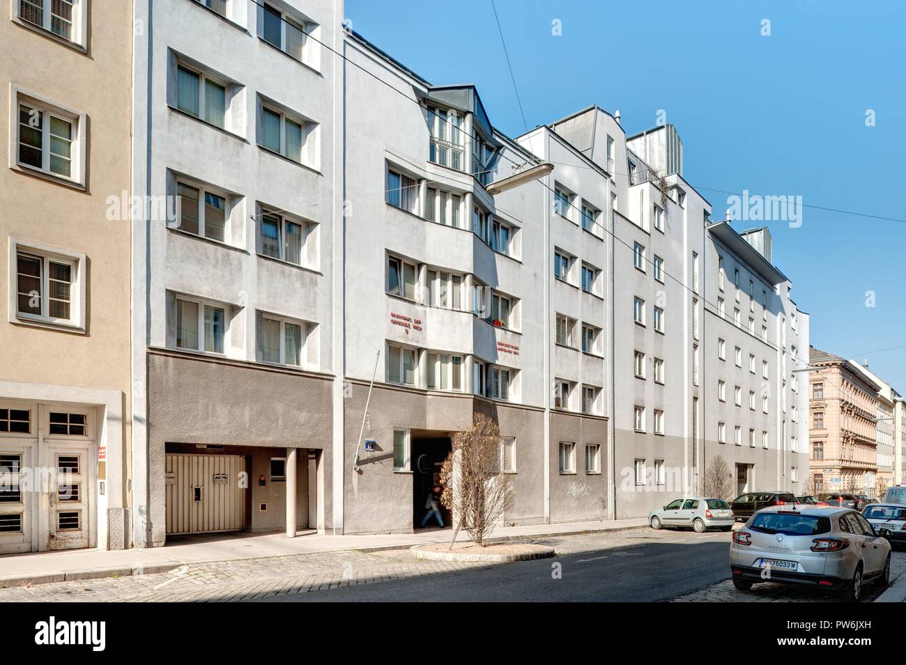 Wien, moderne Wohnhausanlage Einsiedlergasse 13, Heinz Tesar 1981-1983 ...