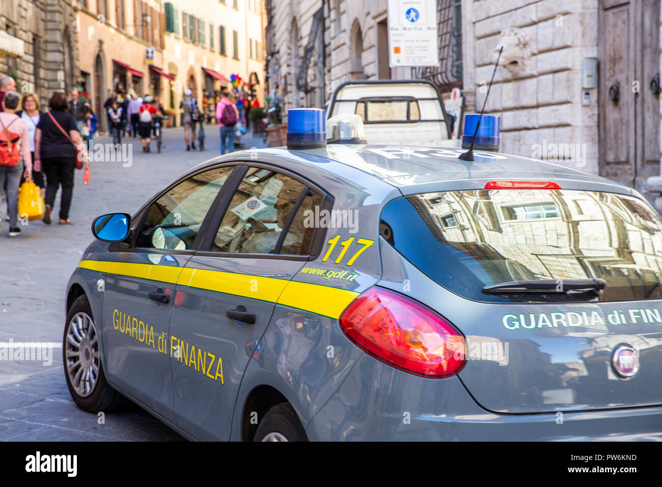 Italian police vehicle hi-res stock photography and images - Alamy