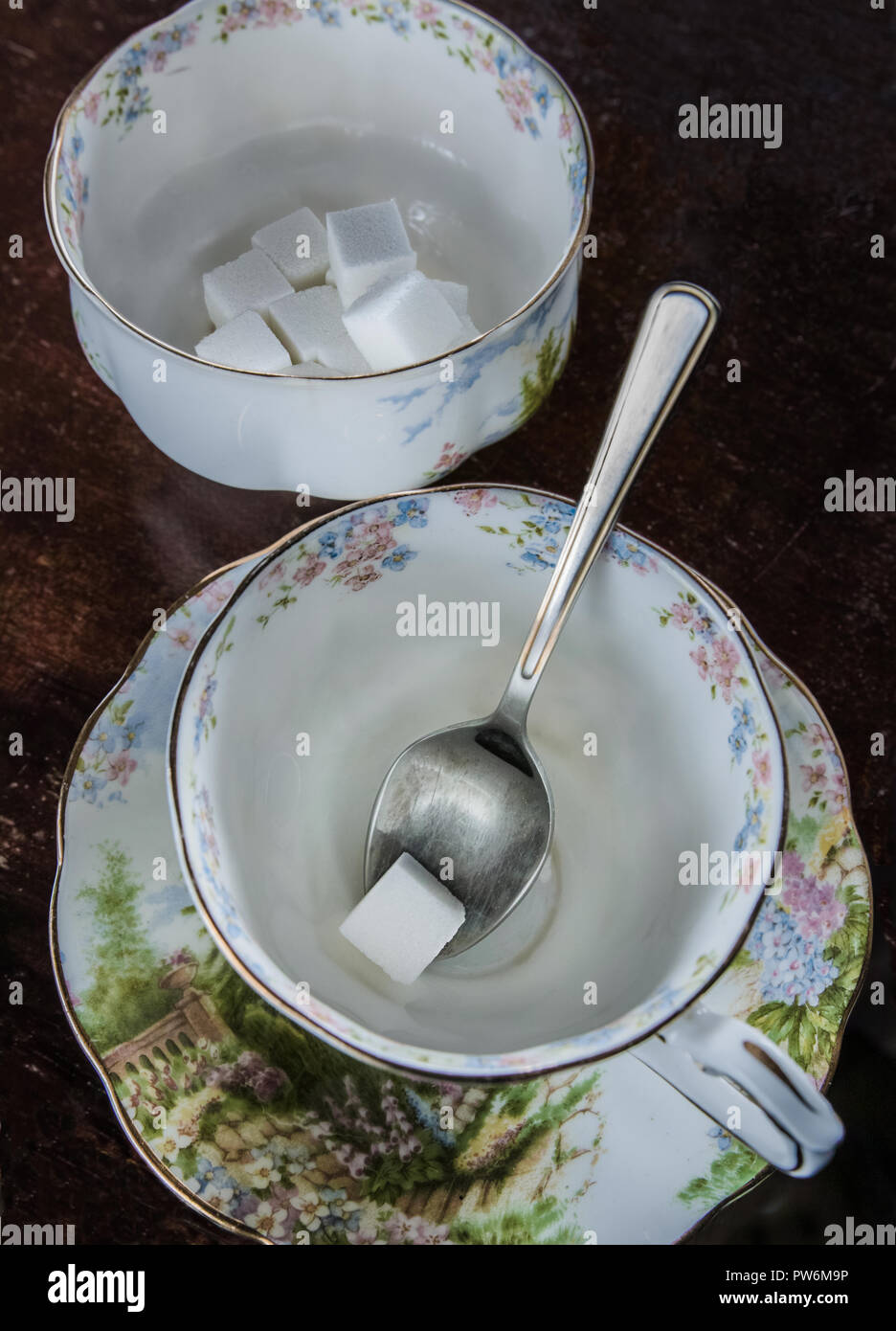 Sugar cubes eat hi-res stock photography and images - Alamy