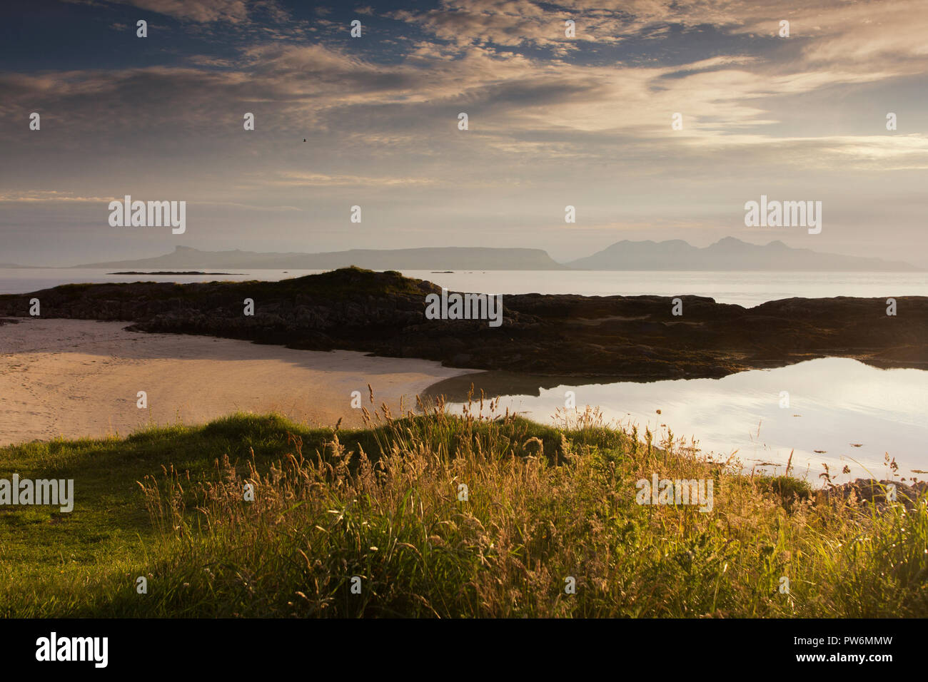 Scottish tourism scottish beaches hi-res stock photography and images ...