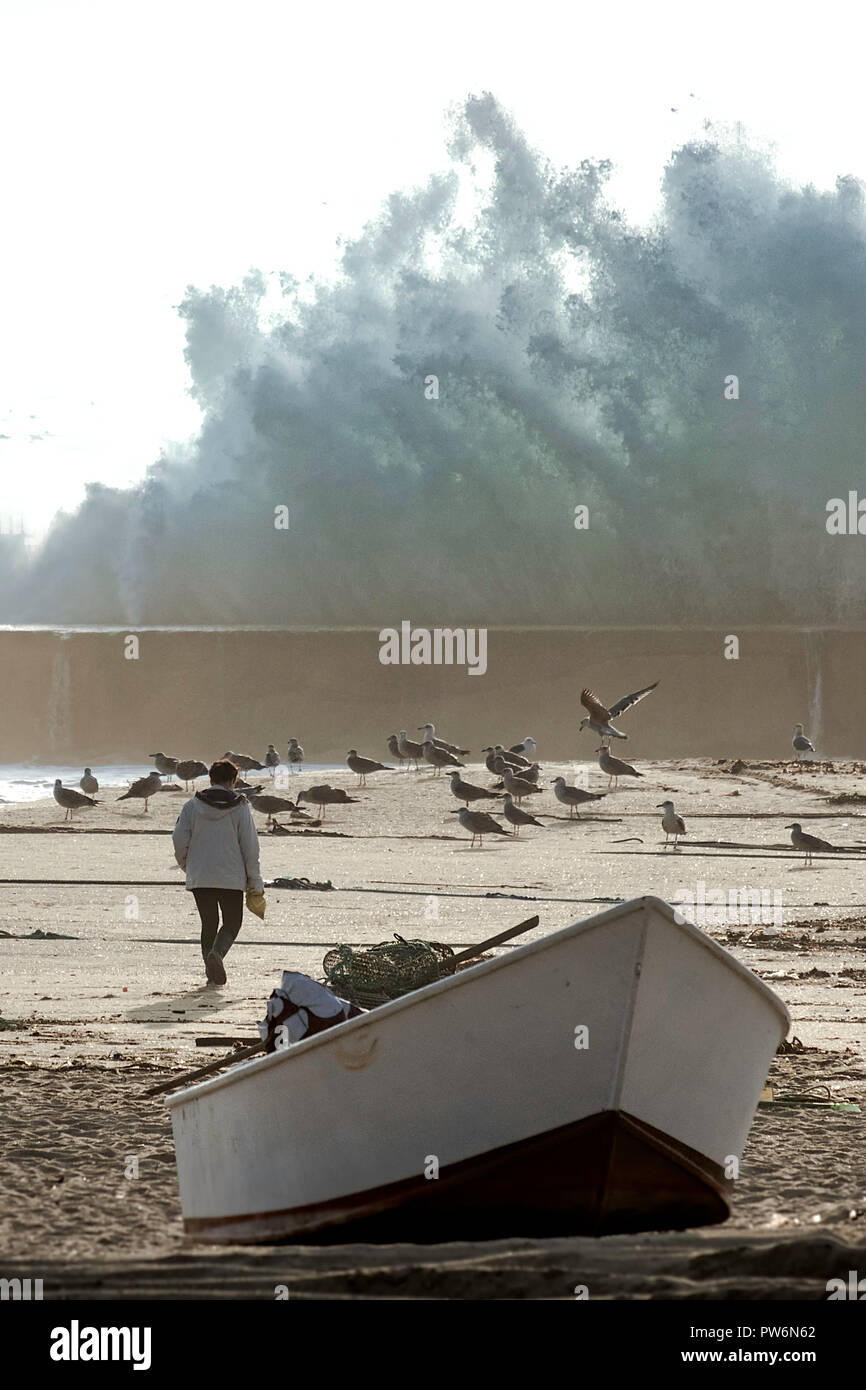 Wave hitting boat hi-res stock photography and images - Alamy
