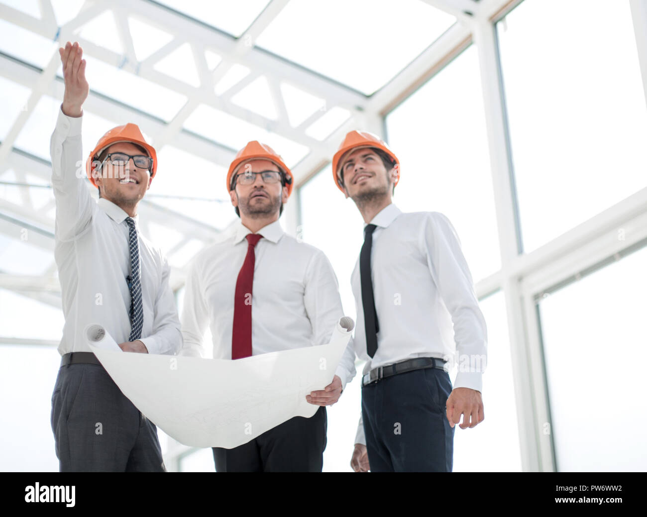architect shows the customer a new building Stock Photo - Alamy architect shows the customer a new building Stock Photo - Alamy