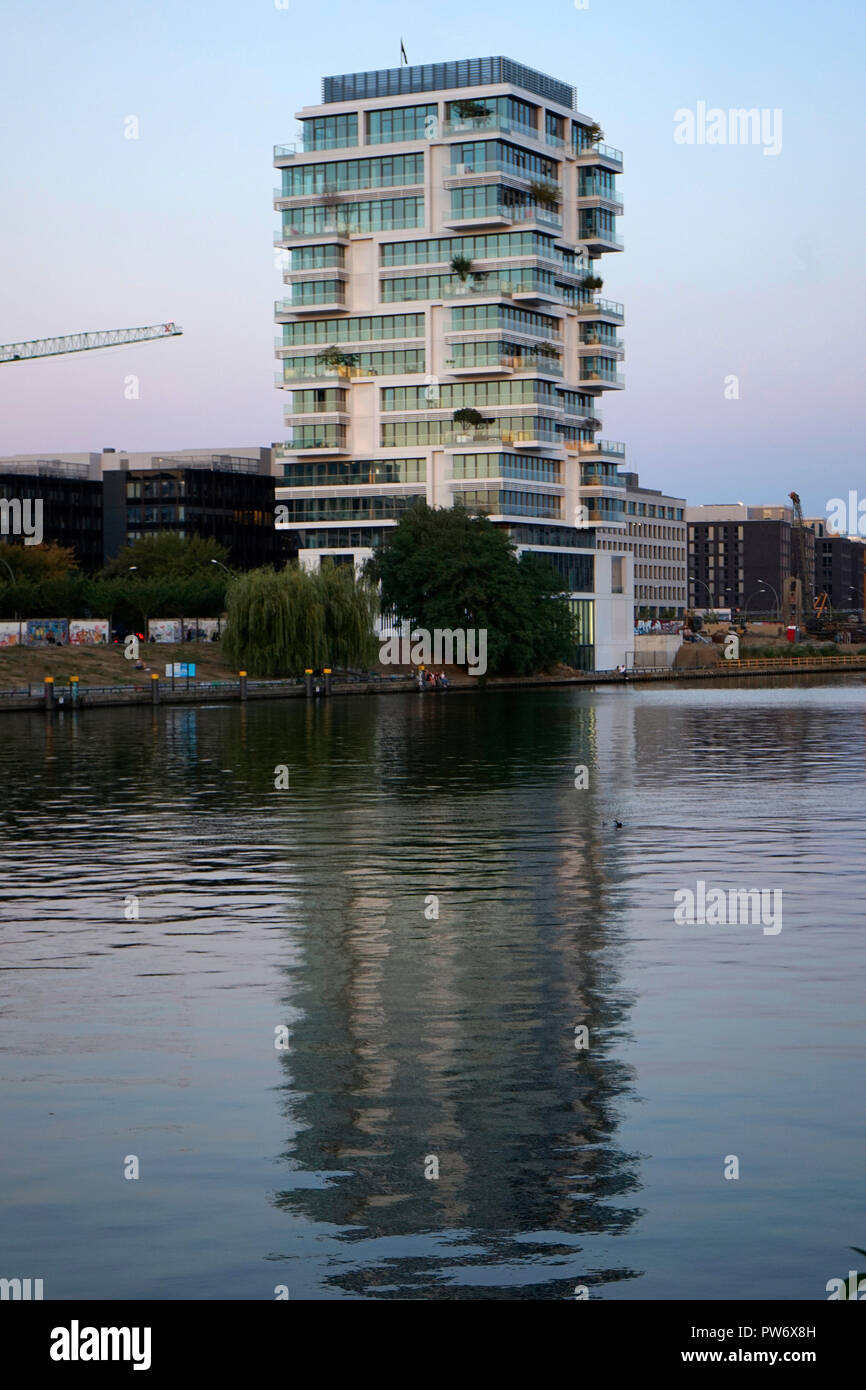 Wohnhochhaus architektur hi-res stock photography and images - Alamy
