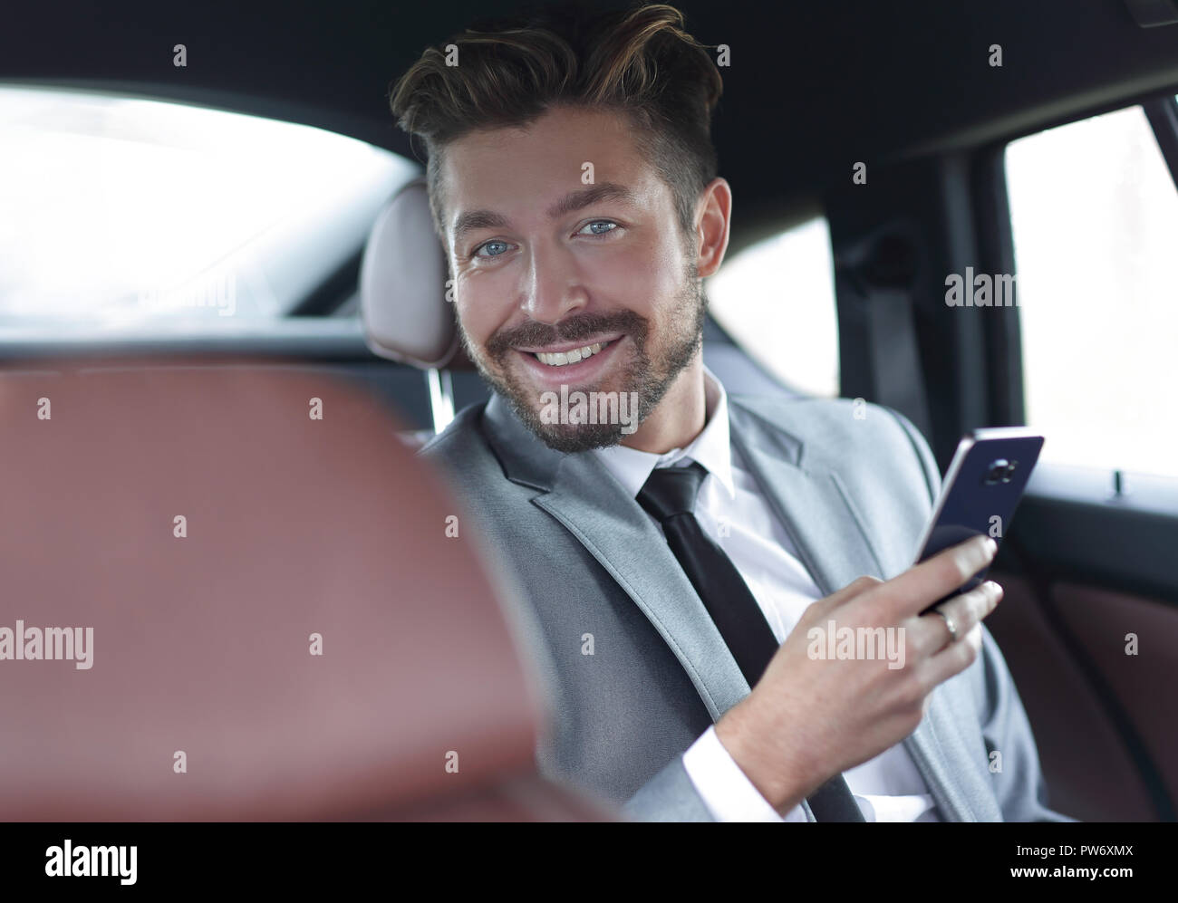 Unsmiling people hi-res stock photography and images - Alamy