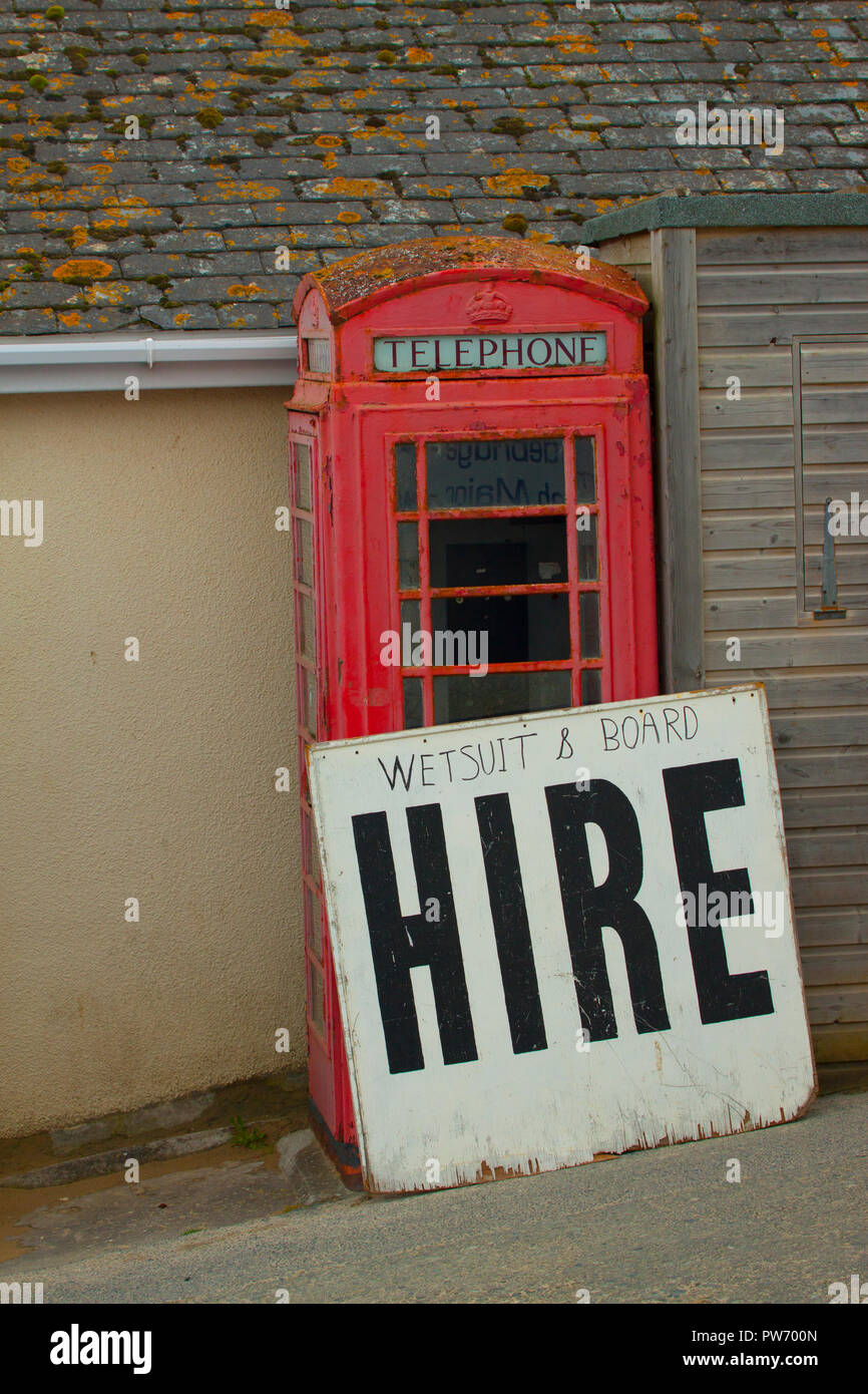 Red telephone box cornwall england hi-res stock photography and images ...