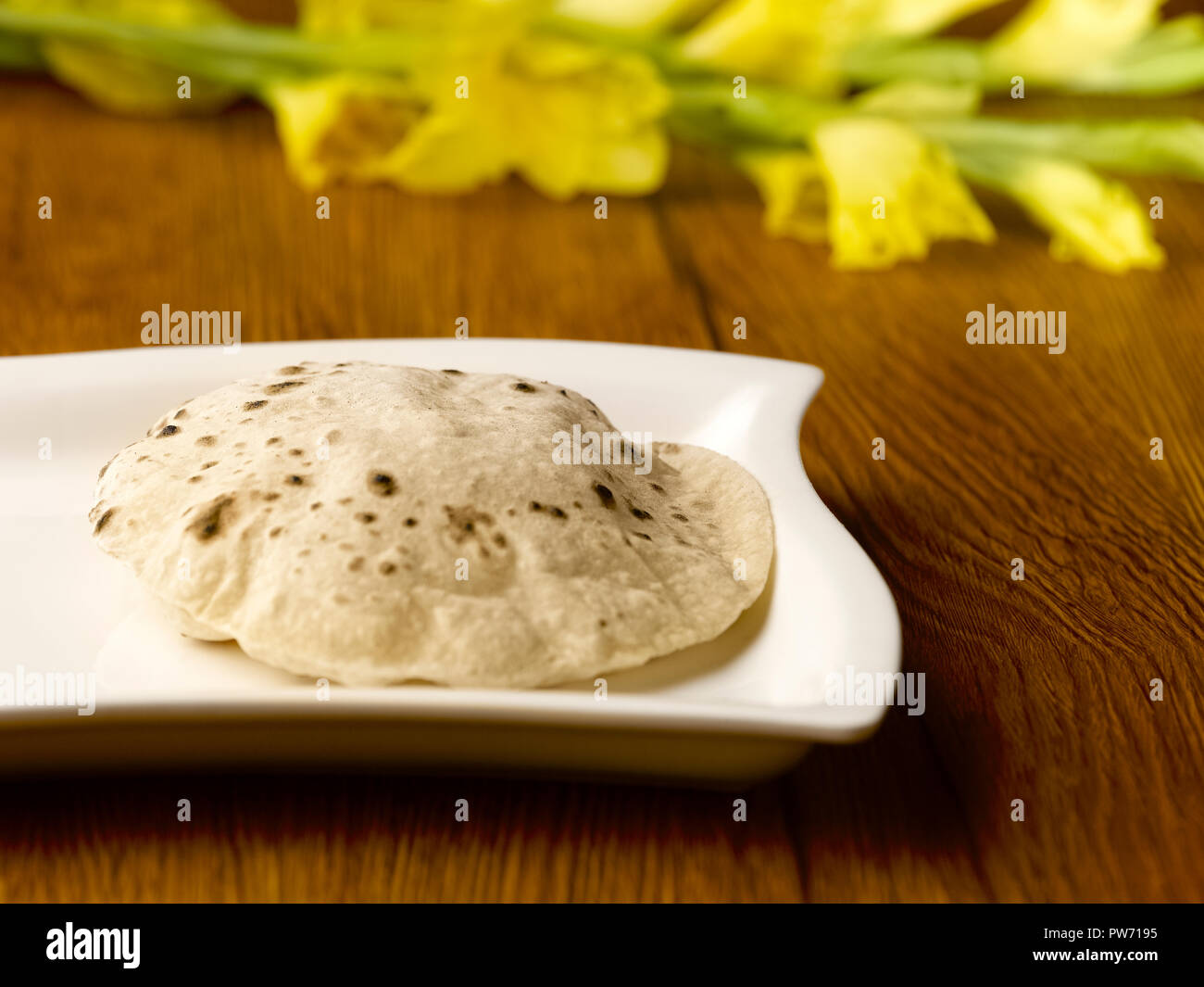 INDIAN BREAD/ CHAPPATI/ROTI MADE OF WHEAT AND ROASTED Stock Photo - Alamy